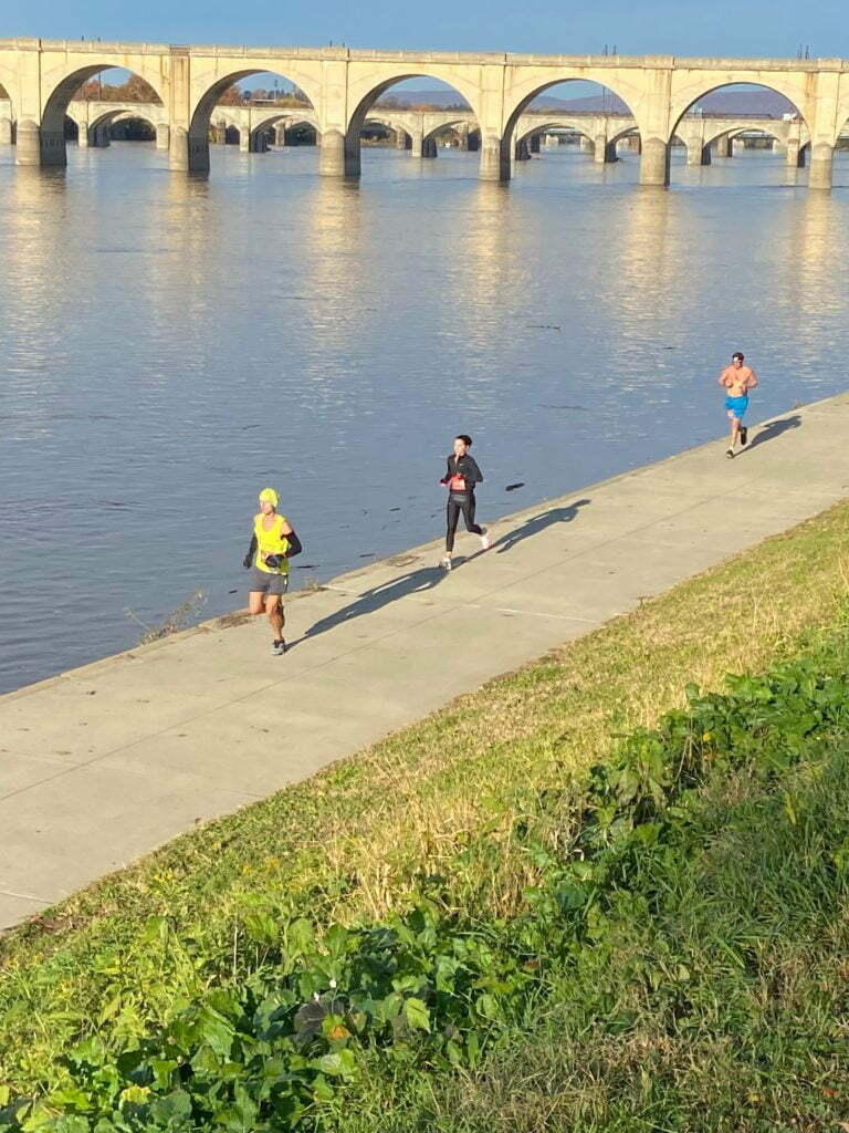 Harrisburg Marathon Race Report – Team RunRun