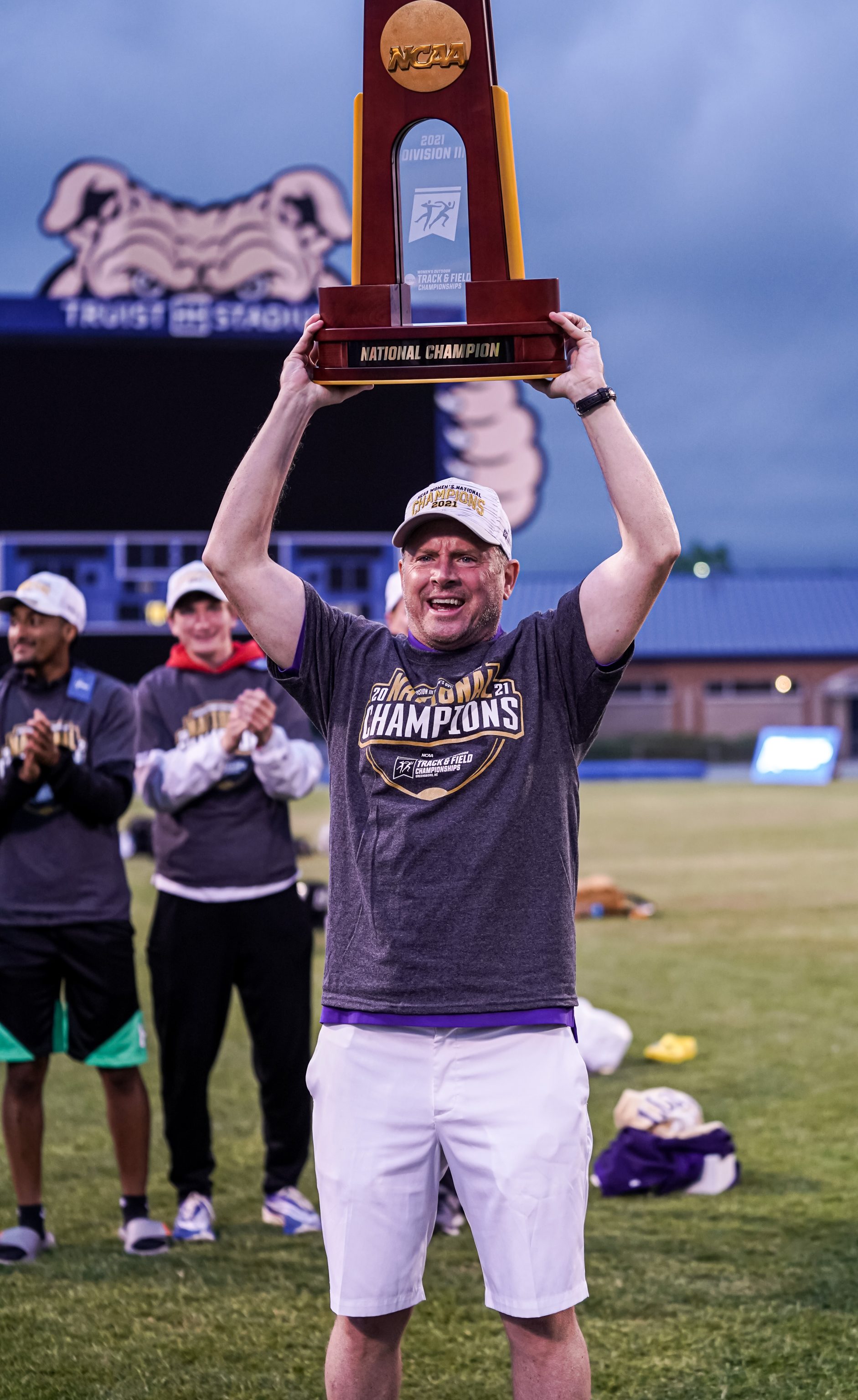 Bob Schultz - Dubuque Running Coach – Team RunRun